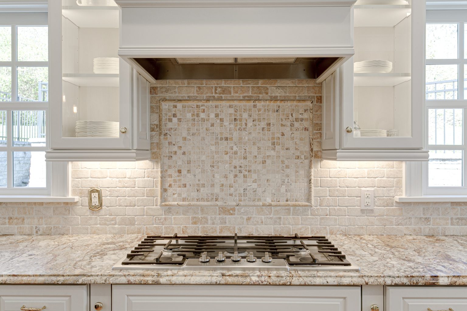 5 Inspiring Granite Countertop & Backsplash Combo Ideas • Cutstone ...